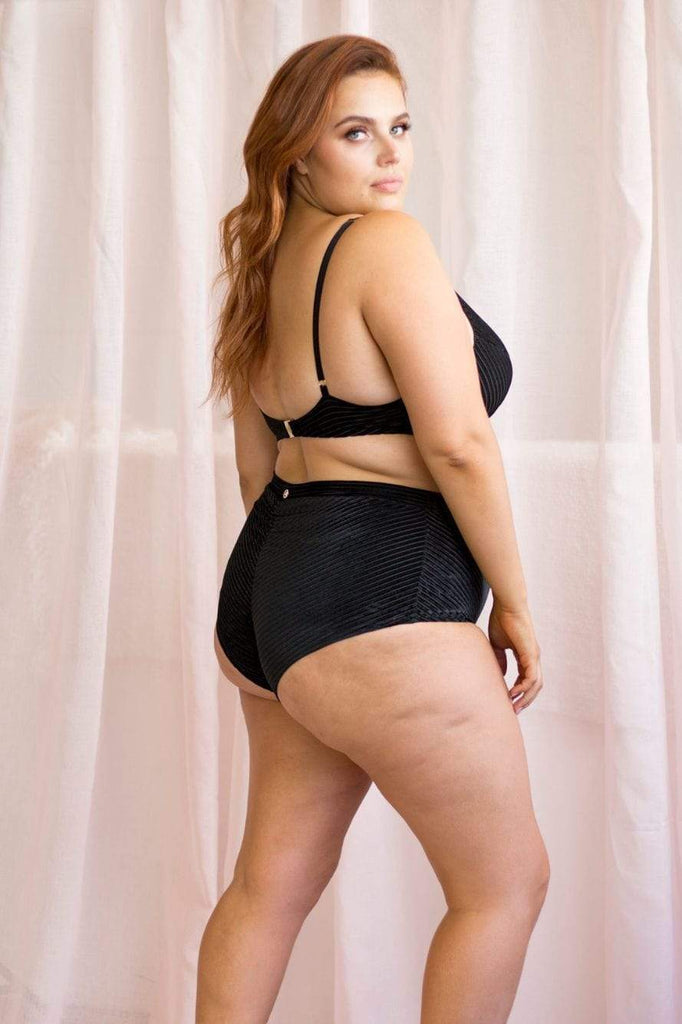 High Waist Basic Shorts - Black – PoleActive